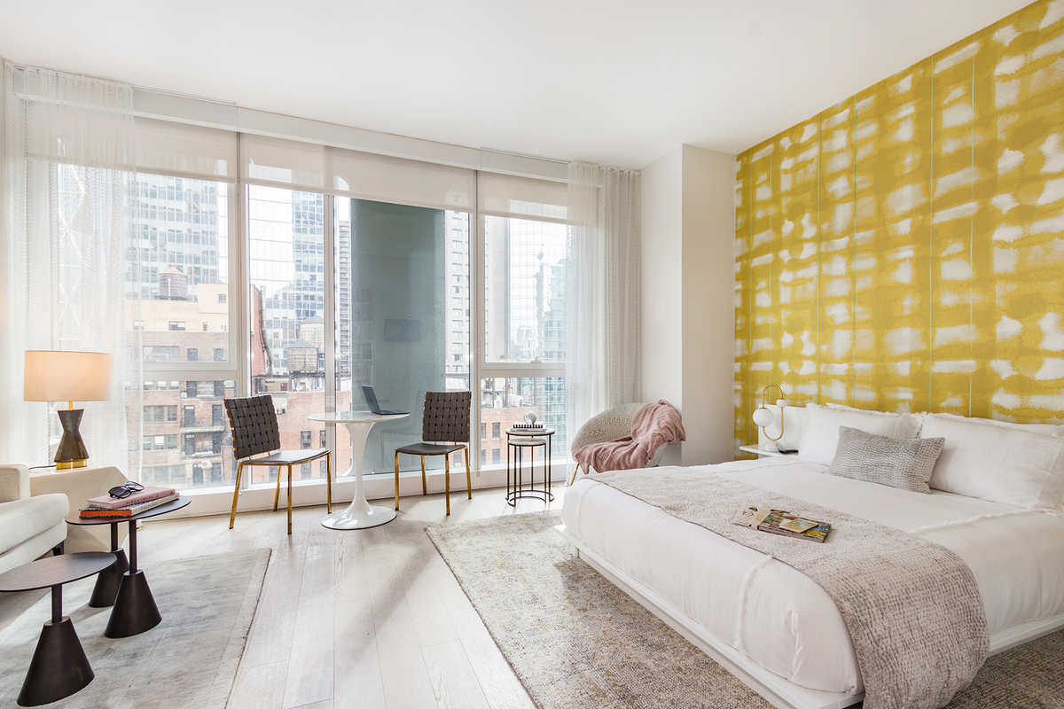 ARO | Midtown West Luxury 1- to 3-Bedroom Apartment Rentals Available